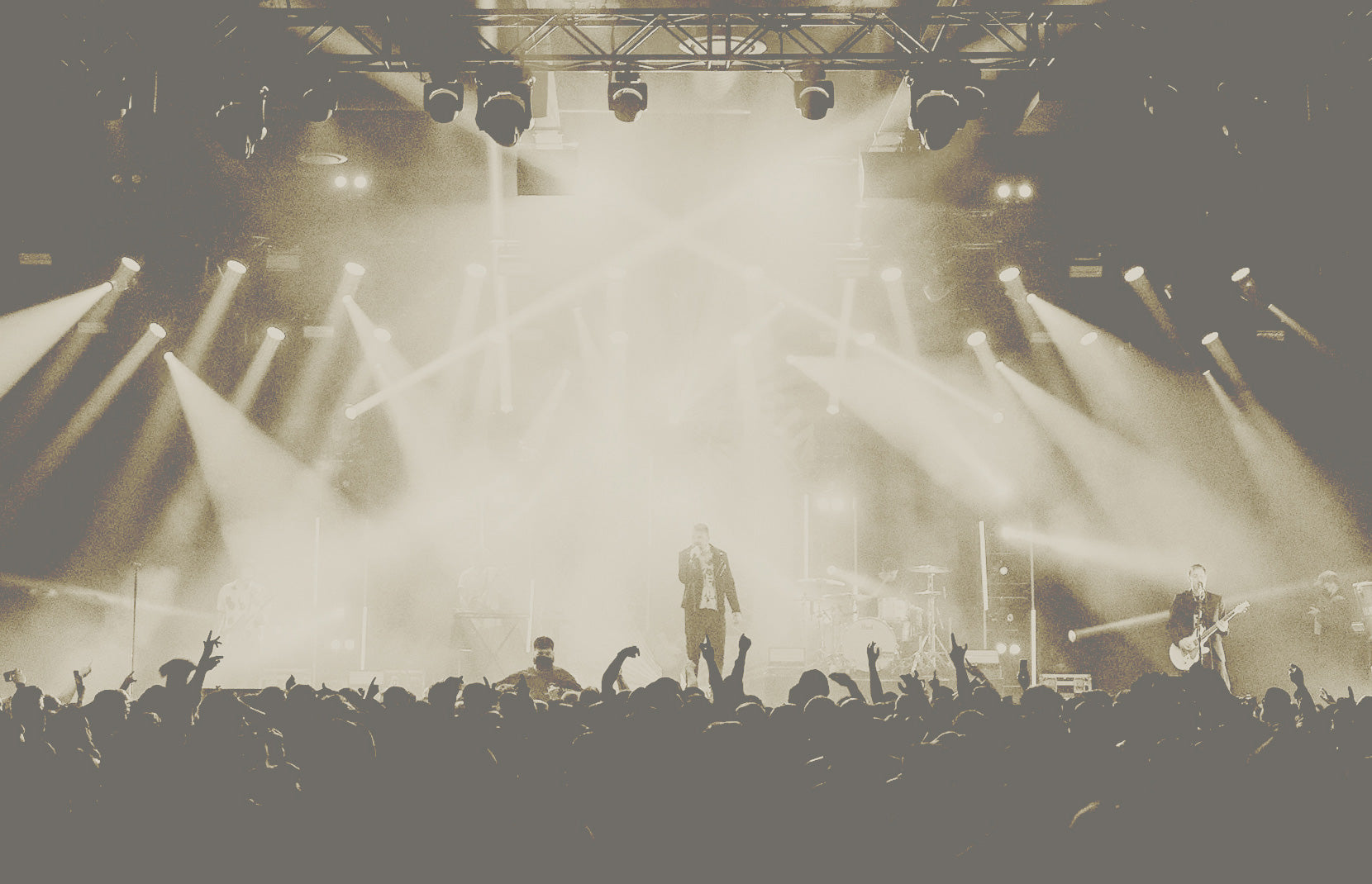 TOUR DATES – Silverstein